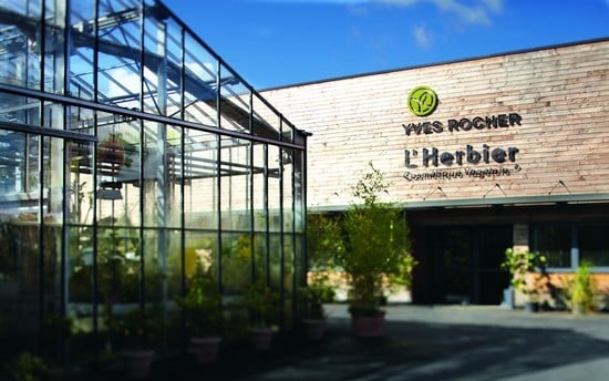 Yves Rocher : le groupe de cosmétiques adopte le statut d'"entreprise à ...