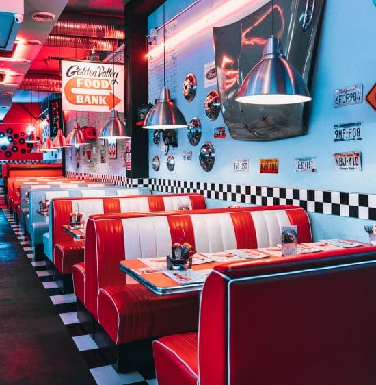 La chaine Holly's Diner ouvre un restaurant à Vannes et recrute 30 ...