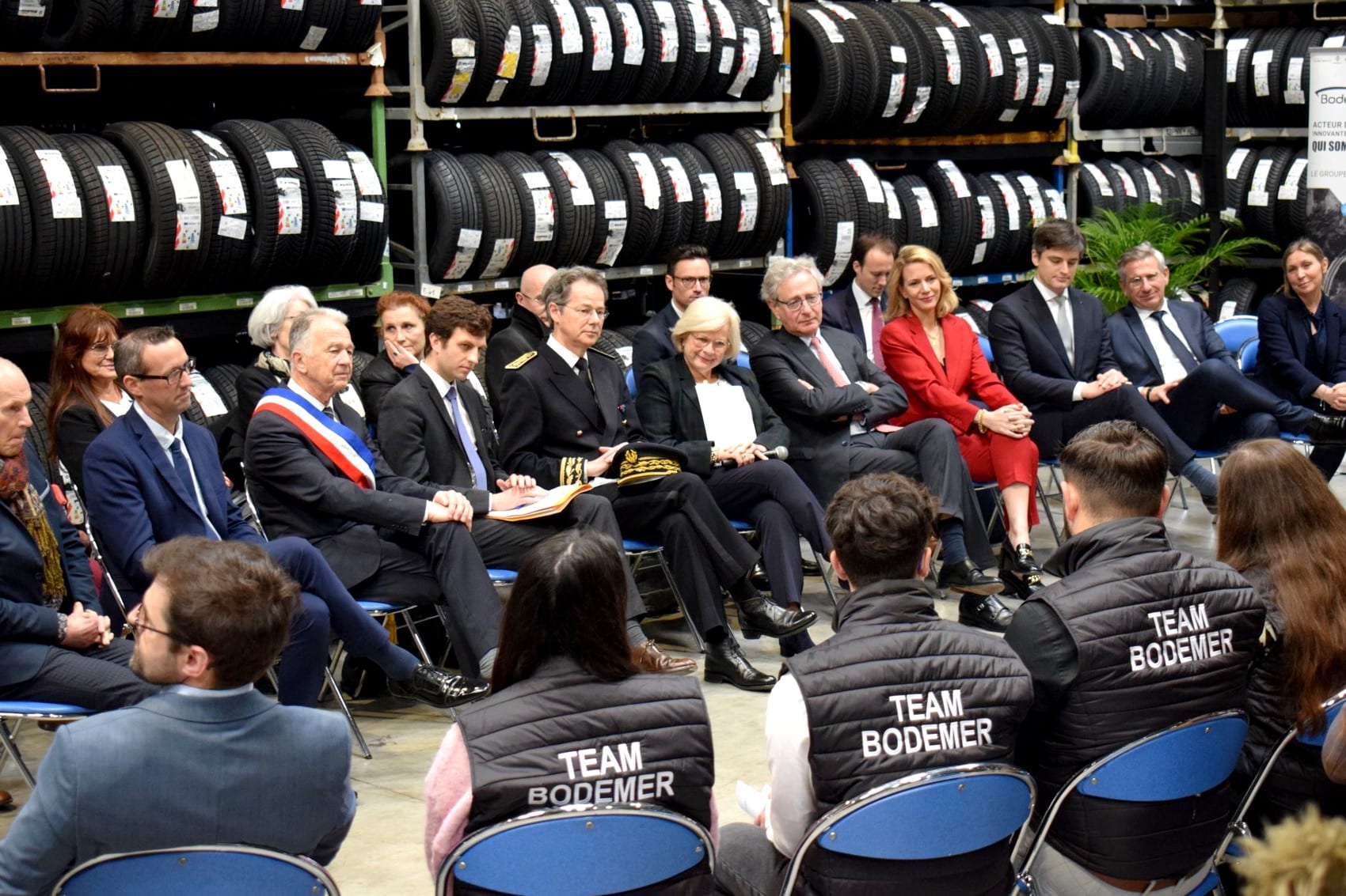 Catherine Vautrin en déplacement chez le groupe Bodemer (22) pour ...